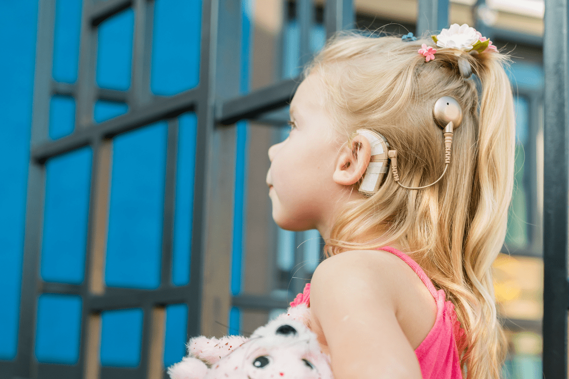 Implante Coclear: O que é, Benefícios e Como Funciona